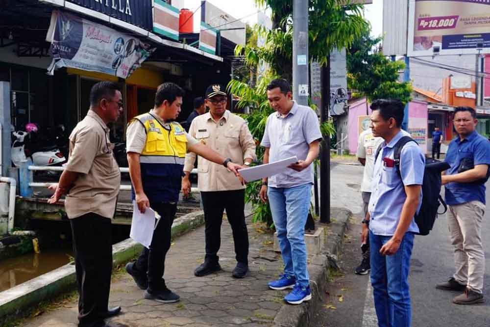 Menata Kota, Batang Integrasikan Trotoar dengan Drainase dan Kabel ...