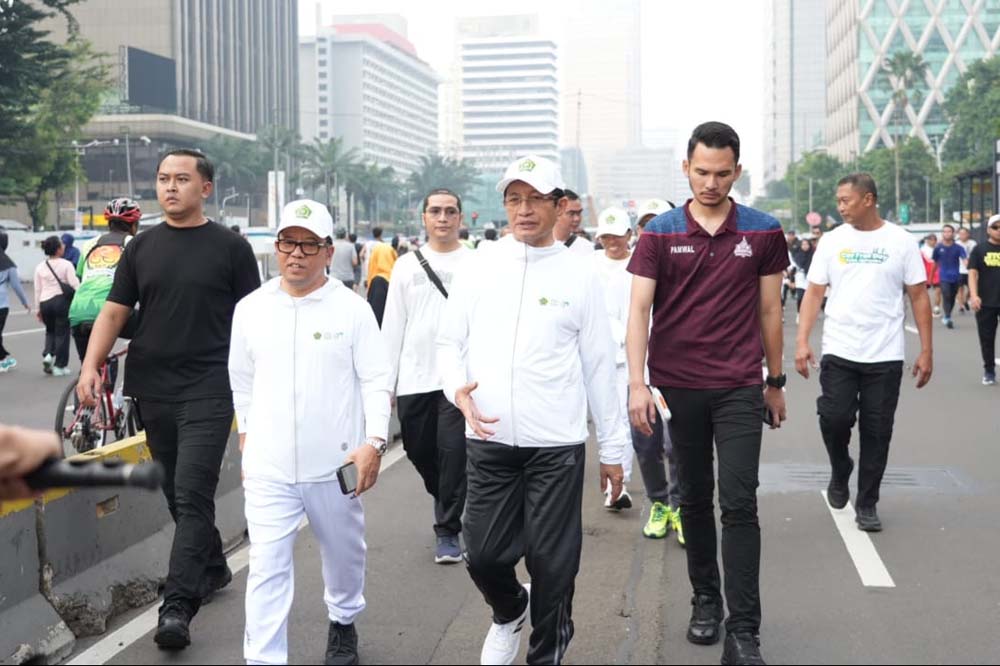 Menag Jalan Santai Bareng Ribuan Peserta CFD Syiar Muharam – Halo Semarang